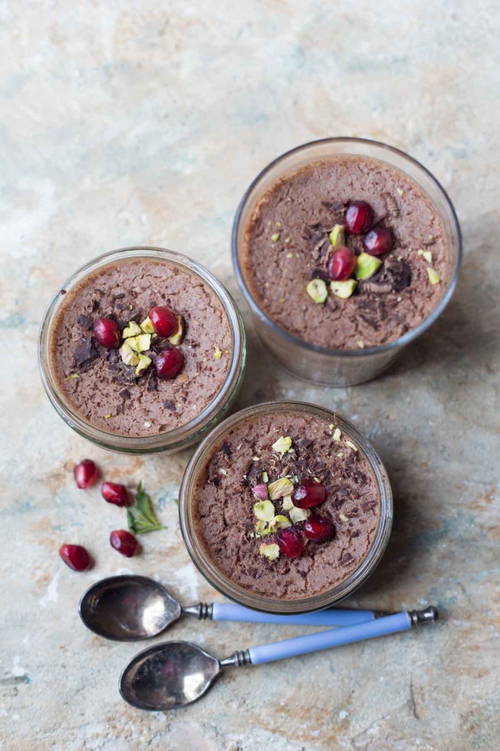 Low-Fat Vegan Chocolate Mousse with Aquafaba - Fat Rainbow