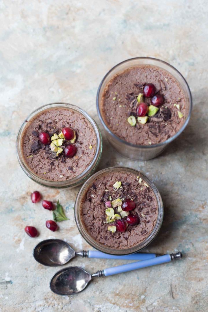 Low-Fat Vegan Chocolate Mousse with Aquafaba - Fat Rainbow
