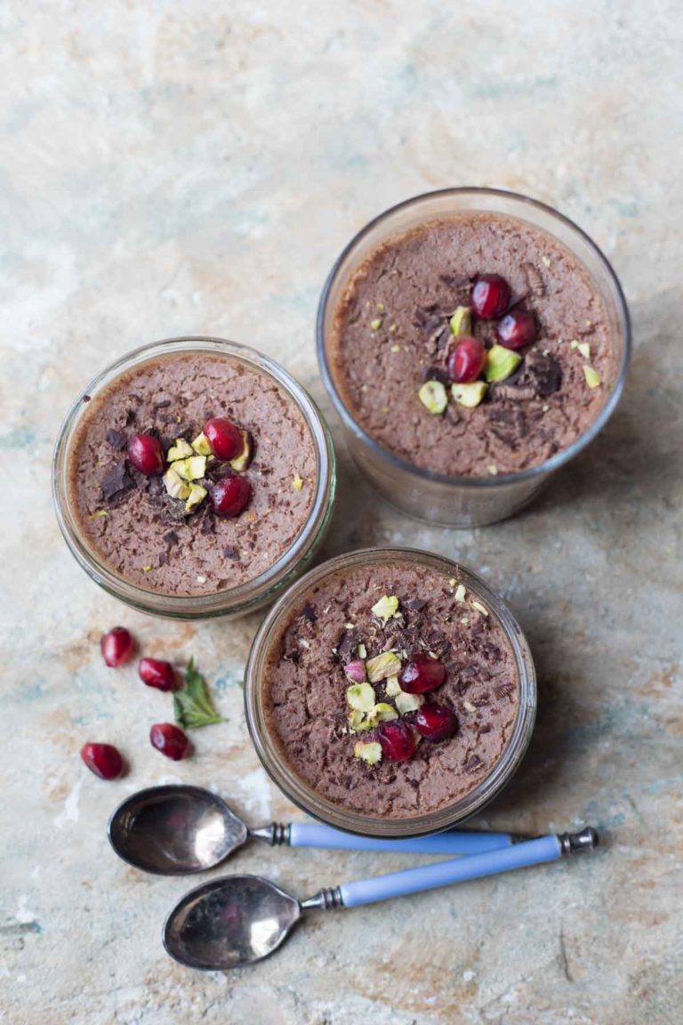 Low-Fat Vegan Chocolate Mousse with Aquafaba - Fat Rainbow